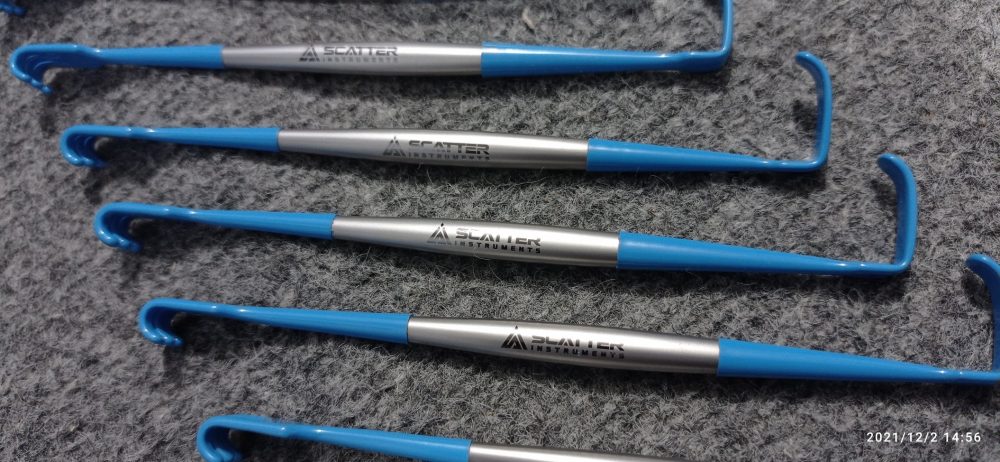 Senn Miller Retractor 16cm Insulated - Scatter Instruments